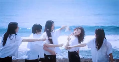 뉴진스 ‘버블 검 Mv 조회수 폭발…어도어 내홍 영향 無 [왓is]