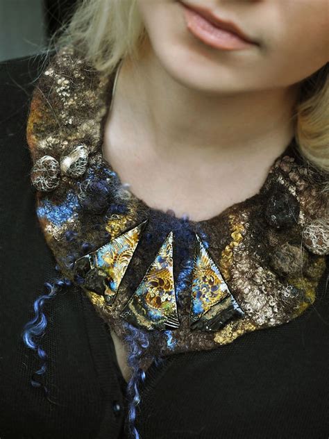Купить Clay Silk And Wool Украшение на шею Нуно войлок авторские украшения украшение