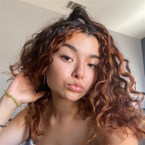 Jaz Miiiiinn • Threads Say More