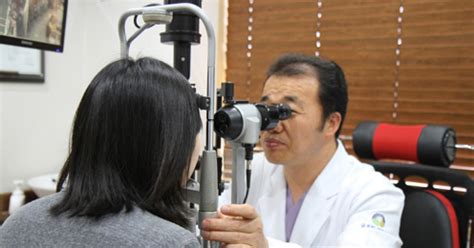 난시 교정 수술 전 안과 전문의 상담 필수