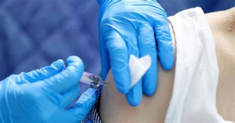 독감 치료 주사 맞고 뛰어내려 하반신 마비된 고교생법원 병원 57억 배상