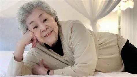 90歲素珠阿姨近況曝光！昔暴瘦跛腳消失多年 新年現身洩身體狀態 娛樂星聞