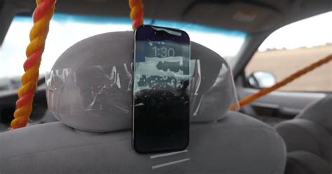 YouTuber Tests Apple S New Crash Detection Feature By Crashing A Driverless Car