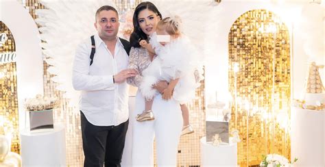 ГОРЕЩО В ПИК Острие на ГЕРБ поля дървена сватба СНИМКИ Информационна агенция ПИК