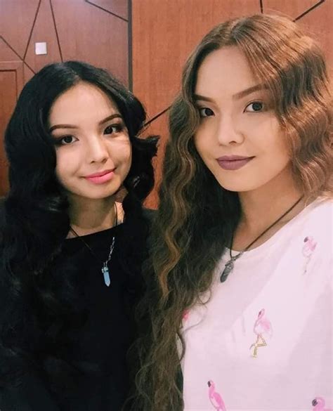 S Queen Salon Манай хүндэт үзэсгэлэнтэй өхөөрдөм