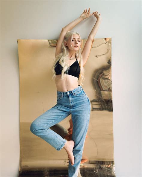 世界和平俄羅斯 AV 女優 Eva Elfie 脫衣秀出比基尼晃動片吸萬名粉絲 Replay COOL STYLE 潮流生活網