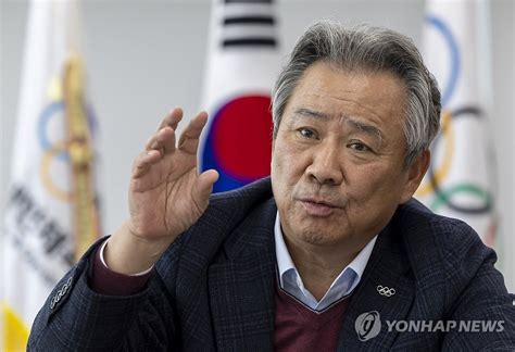 이기흥 체육회장 국가스포츠정책위 불참관료 카르텔과 싸움