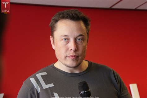 伊隆馬斯克 Elon Musk 身價約 230 億美元，從未從特斯拉拿過薪水——這位臭名昭著的工作狂和 5 個孩子的父親是如何花掉他的財富的