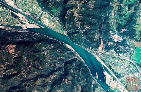 卫星看四川60万米高空瞰长江流域大美江河 四川在线