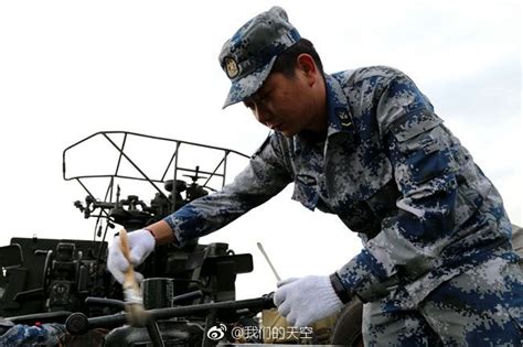 武器装备是军人的第二生命，保养武器装备就是保证战场打赢。