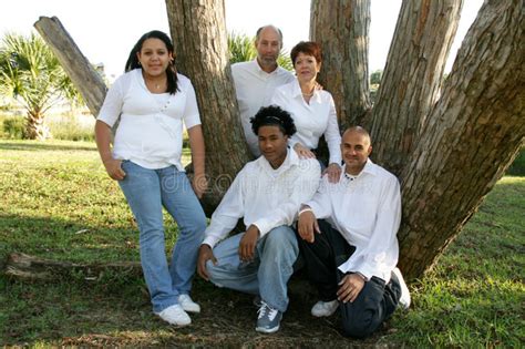 白种人高清图片 收养的五口之家 收养的五口之家图片免费下载 5090797658 千图网pro