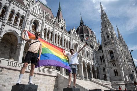 15 країн ЄС приєдналися до позову Єврокомісії проти Угорщини за її законодавство проти ЛГБТ