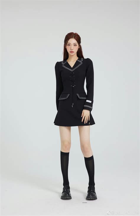 ปักพินโดย Silver ใน Minju Hyewon รูปถ่าย