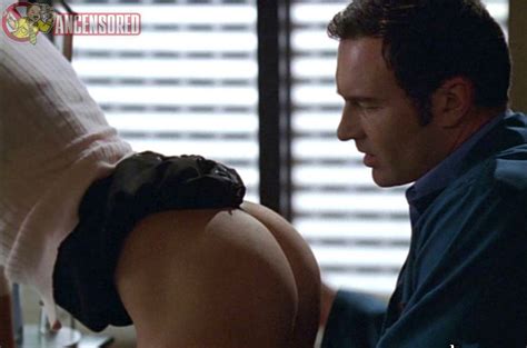 Голая Ребекка Стааб в Nip Tuck