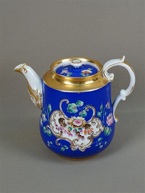 Чайник заварочный фарфор роспись золочение высота 17см Фабрика Кудинова середина Xix века