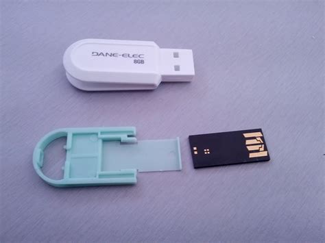 Rapid Prototyping A USB Key In Reverse DPhacktory