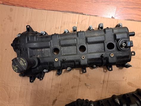 36 Pentastar Oem Valve Cover Driver Side Left Dodge Chrysler Jeep Ebay