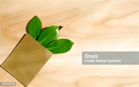 환경 친화적 인 포장 종이 재활용 폐기물 제로 천연 제품 개념 0명에 대한 스톡 사진 및 기타 이미지 0명