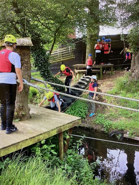 Epping Primary School Year 6 Trip To Lambourne End In Pictures