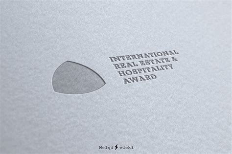 გრაფიკული დიზაინერი • Graphic Designer