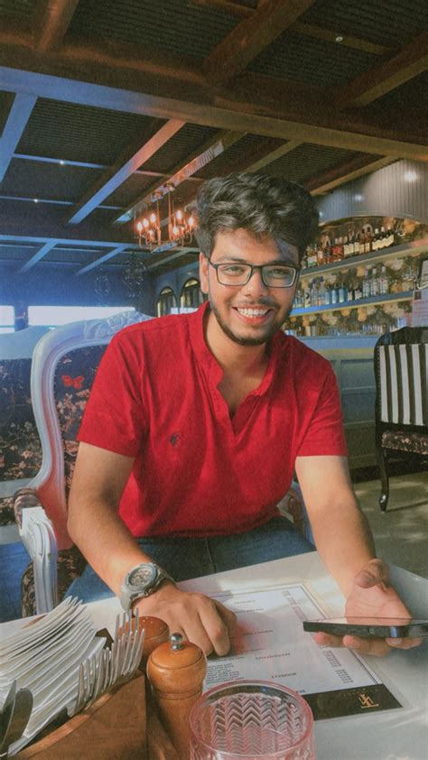 uzair ali medium