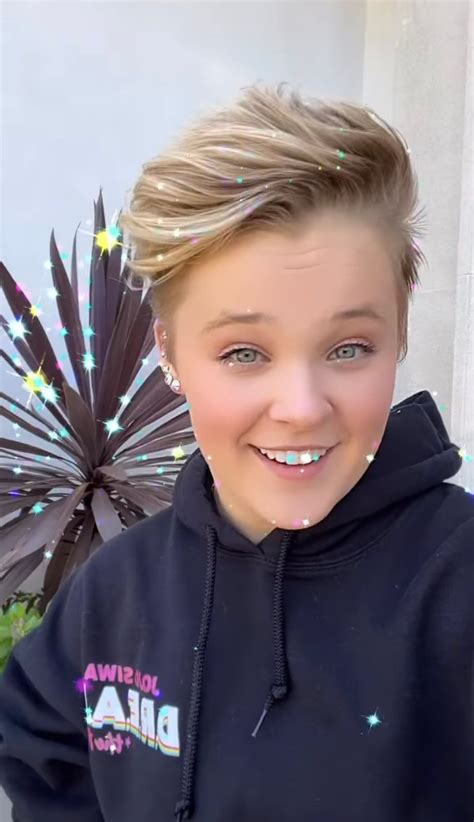 Jojo Siwa Chopped Off Her Hair Into A Super Short Pixie With An Undercut Photos Allure