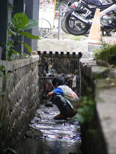 Kebelet Boker Di Saat Nggak Tepat Shitlicious