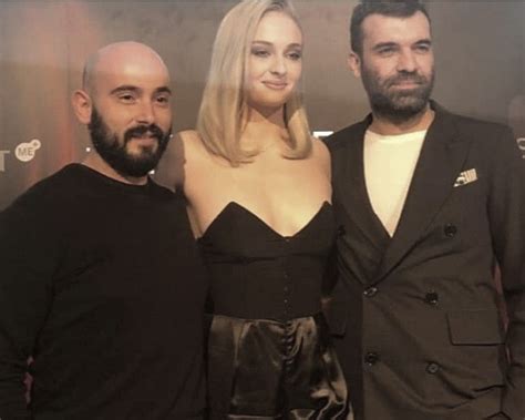 Sophie Turner Cleavage Porn Pictures Xxx Photos Sex Images Pictoa