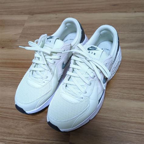 ナイキ Nike エア マックス エクシー Cd5432 011 23cm メルカリ