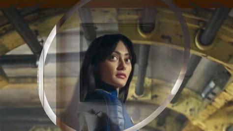 Auto Face Crop Portrait Pictures In Photoshop By Pixelsplasher Fiverr