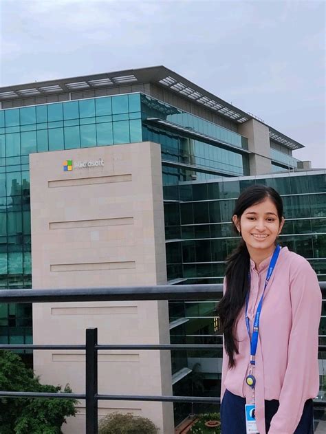 Softwareengineer Career Experience Microsoft Ananya Dixit 228