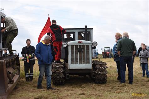 25 Dozer DT54 Setkání historických traktorů a stavební techniky v Kuchaři 2021 Výstavy