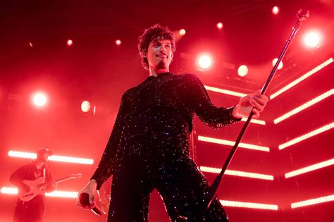 Get To Know Omar Apollo The Rising Singer Making Waves With His