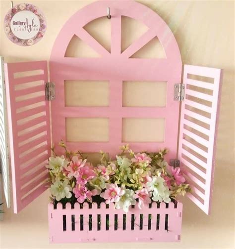 DIY Shabby Chic Pink Window Box