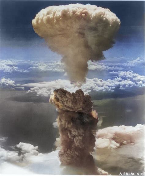 米国は長崎への原爆投下を・・・なぜそれを起こしたのか？ 写真機持って街歩き、クラシックカメラとレンズを伴に