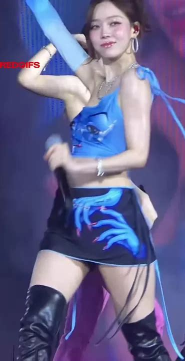 Aespa Winter And Karina