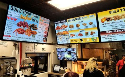 Unleashing The Power Of Digital Display Screens A Recipe For Restaurant Success