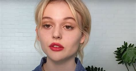 Was Emily Alyn Lind Actually Close With The Gossip Girl Cast Before The