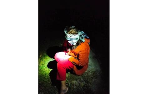 မိုးကောင်းမြို့နယ် ၊ လေးမိုင်ကျေးရွာ အုပ်ချုပ်ရေးမှူး လင်မယားကို Pdf မှ ဝင်ရောက်ဖမ်းဆီးစဉ် အုပ်ခ