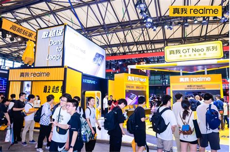 最强 android 旗舰官宣回归，战神真我 gt5 提前亮相 cj2023 极客公园