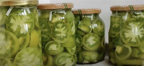 Како да подготвите кисели домати во тегла Овој рецепт е многу корисен и вкусен