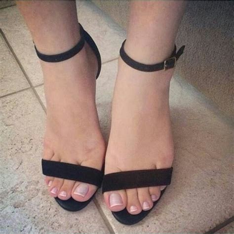Fetish Heels Foot Fetish Beautiful Toes Pretty Toes Diy Sandals