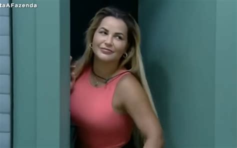 Deolane Saiu De A Fazenda 14 Pétala E Bia Procuram Advogada Após Carro