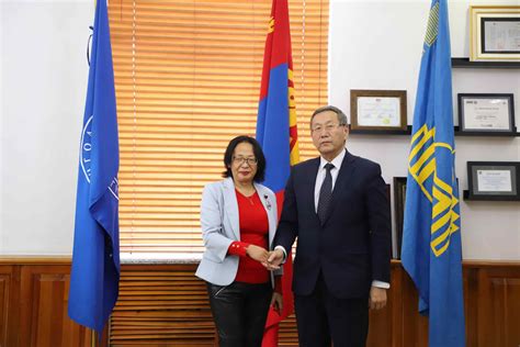 МУИС ийн зарим багш ажилчид төрийн дээд одон медалиар энгэрээ мялаав Монгол Улсын Их Сургууль