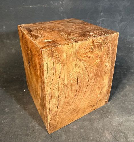 Low Squared Off Rectangular Form Side Table Item 1479584