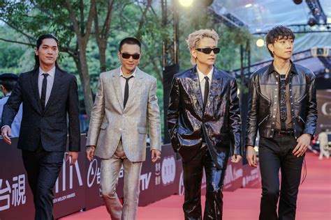 記者 梅花新聞網 田瑜萍台北報導 【金曲35】星光紅毯圖輯 鳳小岳、marz23帶小孩走紅毯 ｜ 梅花新聞網