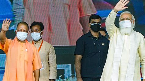 Modi In Varanasi Live Modi Varanasi Visit Live Varanasi Convention Centre Modi Speech Live