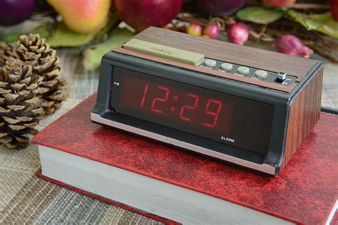 20 Different Types Of Alarm Clocks Explained Homenish