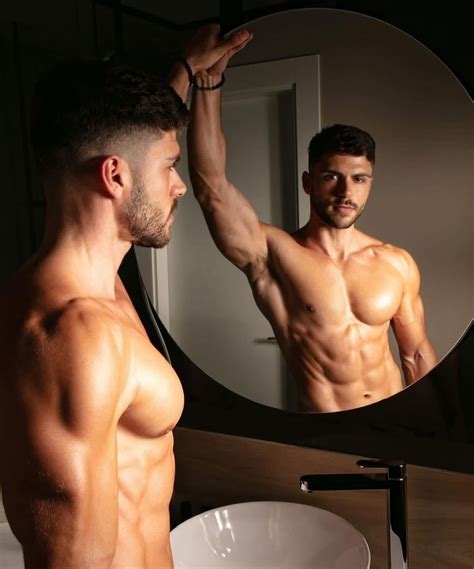 Guille Chóa Shirtless Celebs