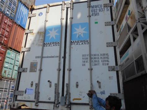 ตู้เย็น40ฟุตไฮคิว เกรดตามสภาพใบละ 150 000 ไม่รวมขนส่งและยกลง มีใบเดียวเท่านั้น สนใจติดต่อ